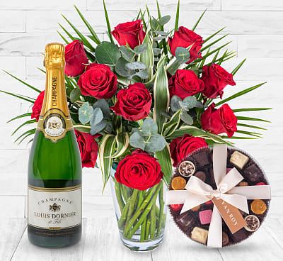 Flower Gift Sets | Exquisite Bouquets & Thoughtful Extras | 123 Flowers