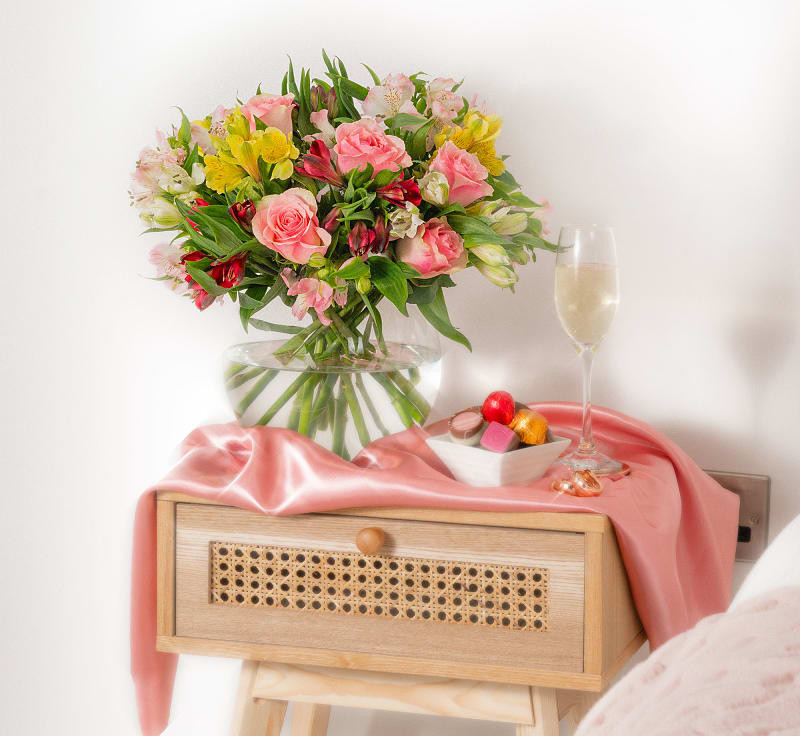 Peruvian Lily & Rose