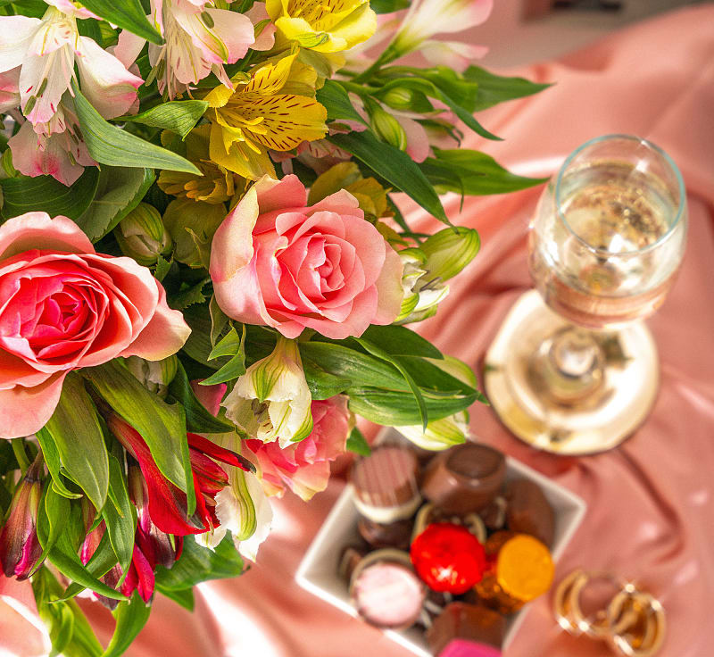 Peruvian Lily & Rose