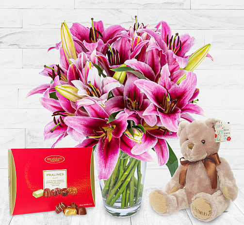 Flower Gift Sets | Exquisite Bouquets & Thoughtful Extras | 123 Flowers