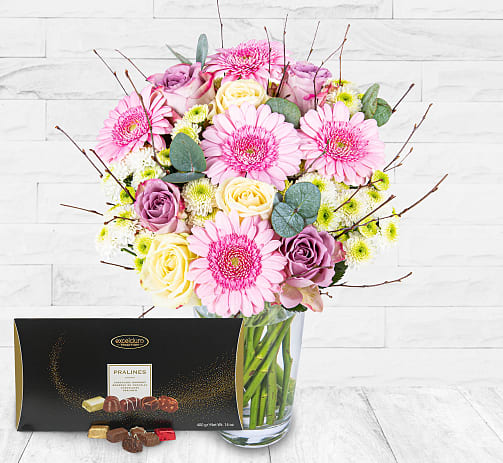Flower Gift Sets | Exquisite Bouquets & Thoughtful Extras | 123 Flowers