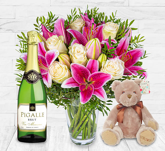Classic Roses and Lilies Fizz Bundle | 123 Flowers